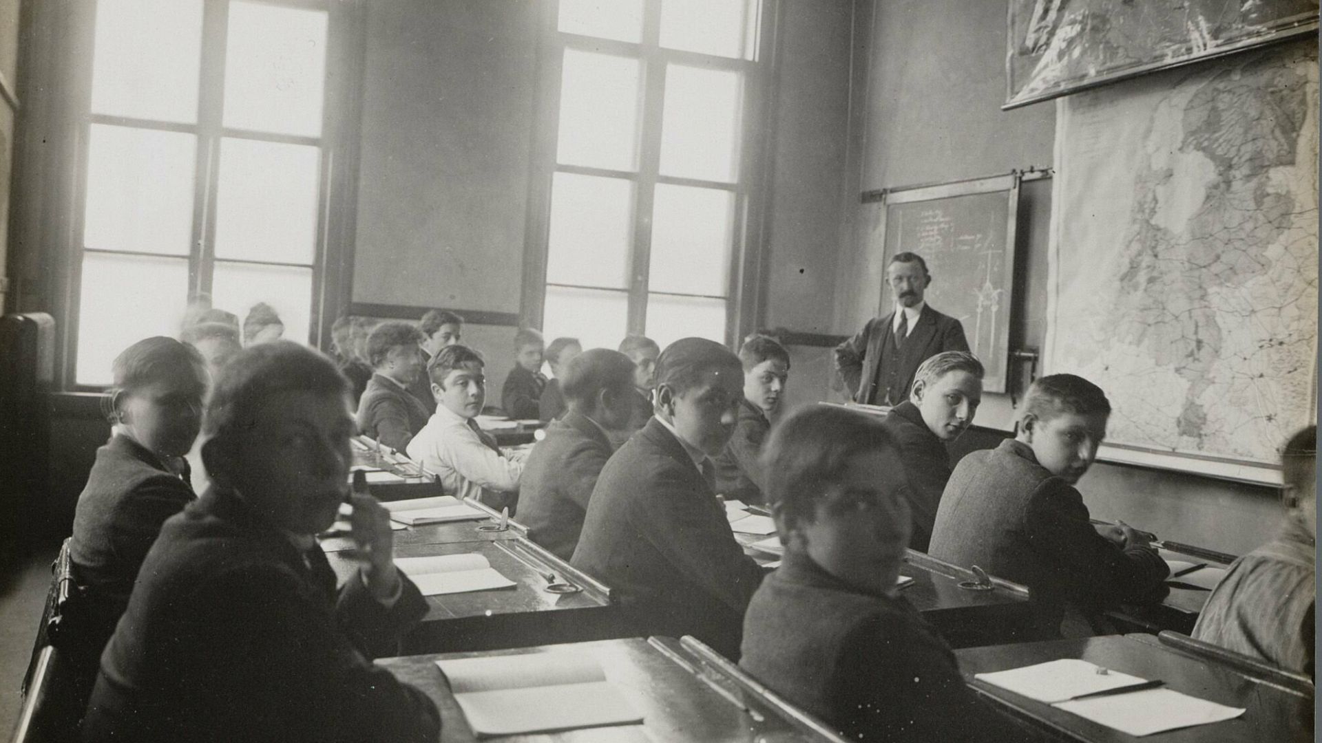 Deze schoolvakken van vroeger zijn er niet meer | SchoolBANK.nl - vind ...