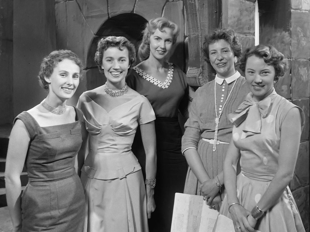 Troost tv; omroepsters en kinderprogramma’s van 1955-1965 | SchoolBANK ...